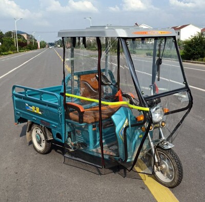 快递员全封遮阳挡电动三轮车