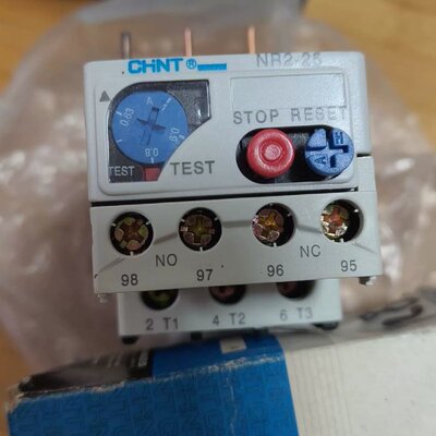 议价热过载继电器NR225额定电流10A4台20议价
