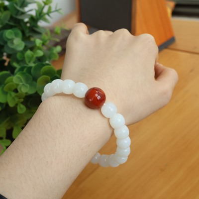 天然和田玉俄白10.5mm老型珠单圈 货号:16717售价:8000元