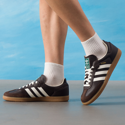 Adidas男女款秋季新款休闲板鞋