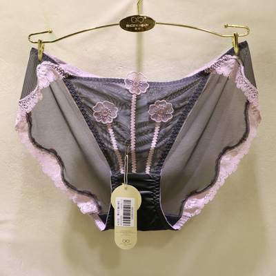 訫心性感蕾丝三角女士内裤买4送1