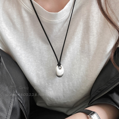 博主同款金属水滴吊坠黑绳项链女