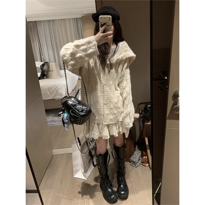 FILLE海军领勾花开衫毛衣