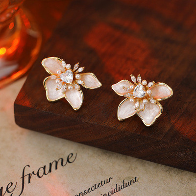 威德妮 小巧精致轻奢花朵锆石环绕耳钉新款潮小众设计感耳饰