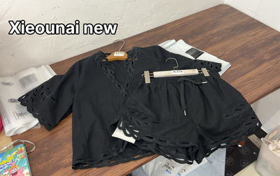 TOMORROW ANN新款 度假风黑色套装女