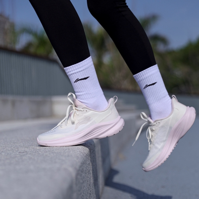 LiNing李宁轻风TPU时尚耐磨厚底轻便缓震休闲女鞋跑步鞋ARSV108-3