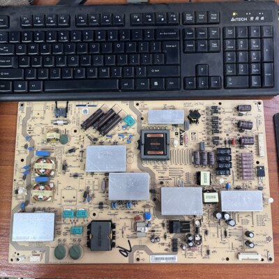 原装夏普LCD-70UF30A70UD30A