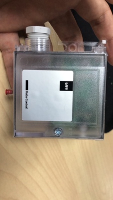 HUBA压差传感器699富巴 699.915226045   699.917226045议价