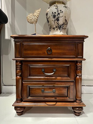 核桃木全实木美式床头柜