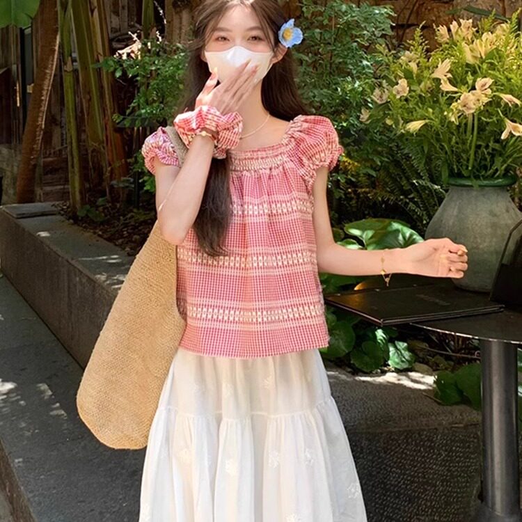 粉色格子短袖上衣女夏多巴胺法式娃娃衫泡泡袖衬衫搭配半身裙套装