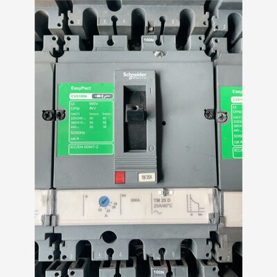 施耐德塑壳断路器3P空气开关 CVS100N 二手拆机 原装 备件/咨询