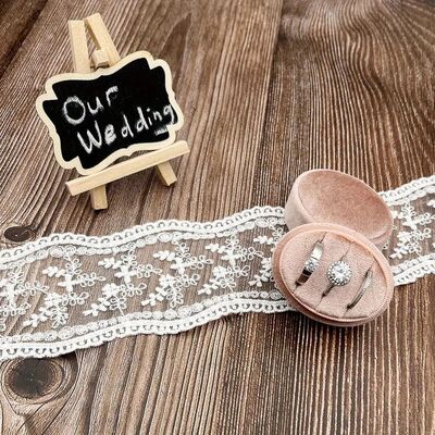 Velvet oval ring box with 3 slots, high-end wedding ring