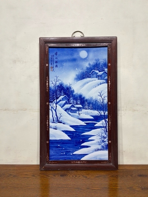 王步作品红木彩绘镶瓷板画青花冬景挂屏名家手绘装饰画陶瓷画