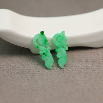 天然A货翡翠镂空龙纹耳坠花片
