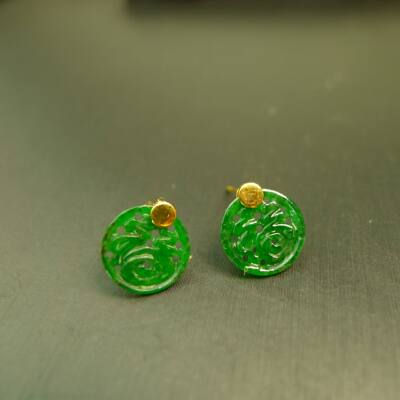 天然A货翡翠镂空圆形福字耳钉