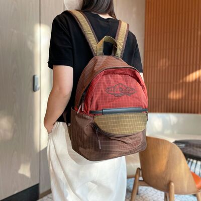 冷门小众旅游双肩包女2026新款外出轻便女士背包通勤高级好看小巧