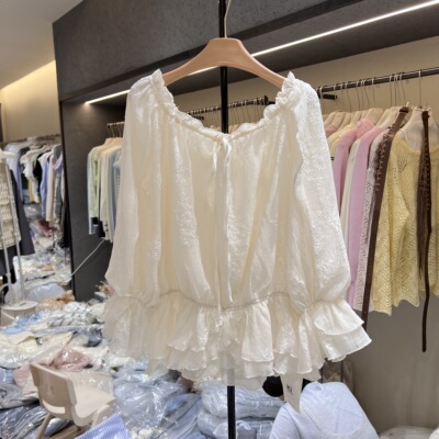 2026春新款法式温柔风一字肩荷叶边衬衫女设计感小众别致上衣2233