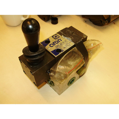 ARON TIPO AD 06.107 L Wegeventil Regelventil Hydraulikventil