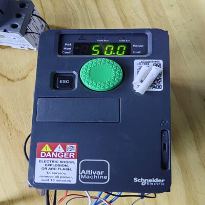 施耐德变频器ATV320U04M2C  037KW 220议价