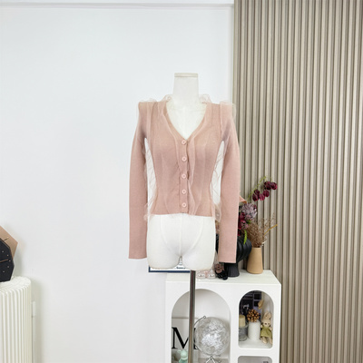 Chill巧儿粉雾陷阱纯欲温柔网纱荷叶边设计v领长袖针织衫上衣