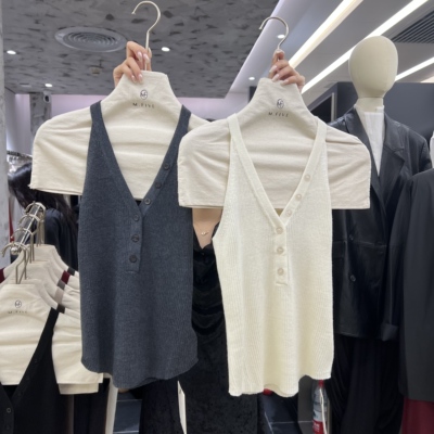2025秋季新款十三行MFIVE简约气质V领单排扣修身羊毛针织背心3870