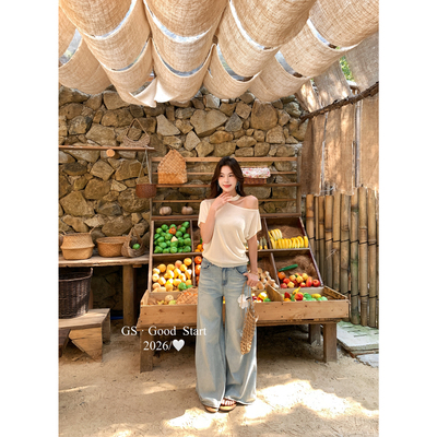 2026年春夏新款常实穿款不挑身材夏季气质休闲露肩宽松短袖针织衫