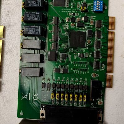 议价华研PCI-1760UREV.B1 02-1采集卡共2张