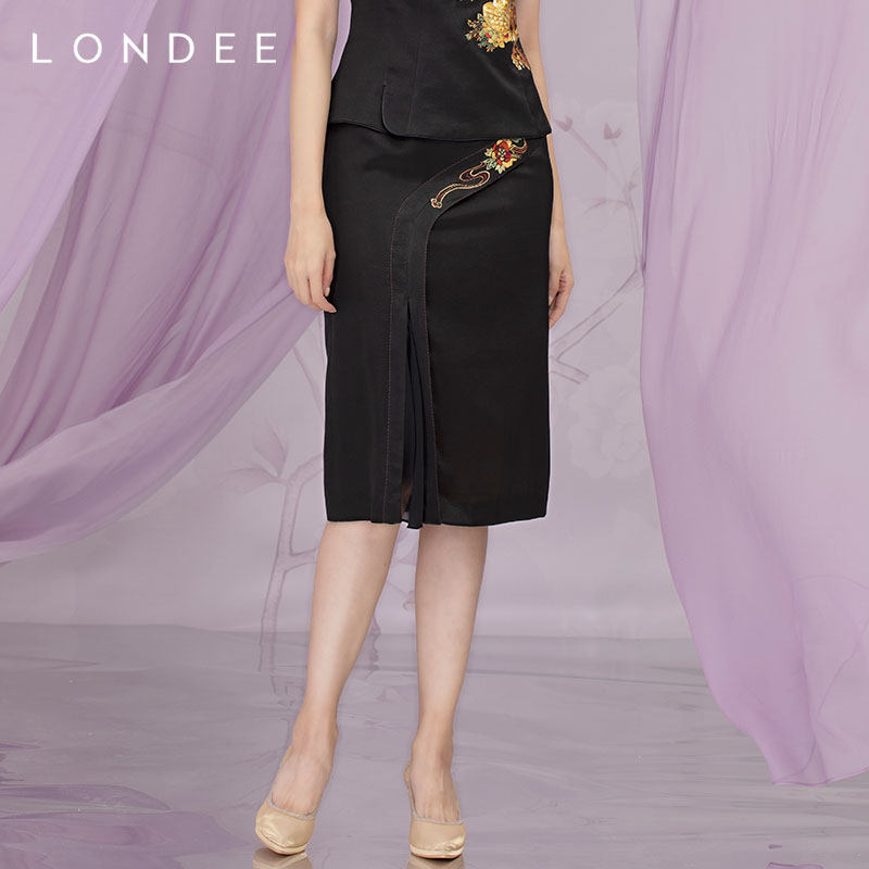 Londee/龙笛新款金丝刺半身裙0S23153_虎窝淘