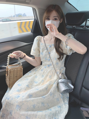 法式温柔风蓝色碎花连衣裙