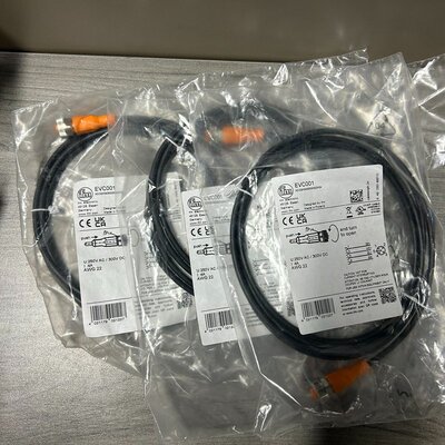 易福门EVC001传感器连接线，M12母头，2米，A(议价)
