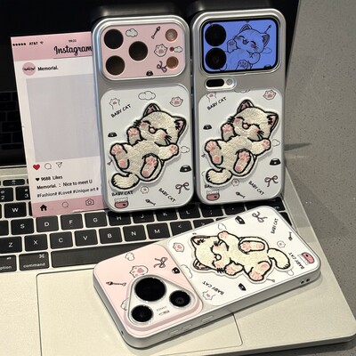 可爱玩耍小猫刺绣贴件适用苹果17Pro手机壳iPhone16max小米17华为mate80pura80k90nova15荣耀400x200一加ace5