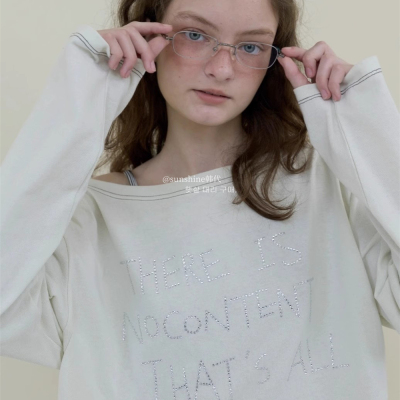 正品斜领露肩条纹字母长袖T恤女