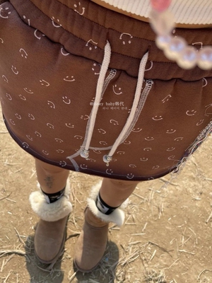 韩代潮牌Minjiena黑白笑脸印花绑带明线半身a字纯棉可爱少女短裙