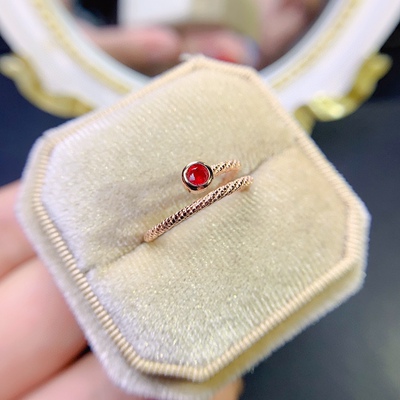 新款天然红宝石戒指 主石3*3mm925银镀黄金精工镶嵌开口设计