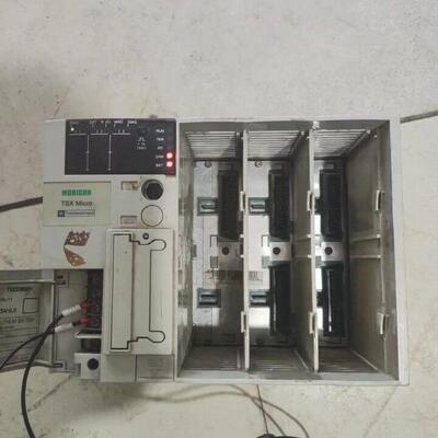 TSX3708001 PLC工控自动化可编程控制模块议价维修