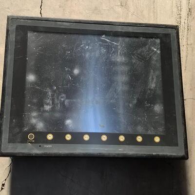 UG530H-VS1 富士工业触摸屏 功能完好 实物拍摄议价维修