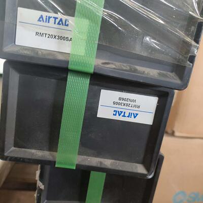 RMT20X300S RMT25X300SA 亚德客气动气缸 工业元件议价维修