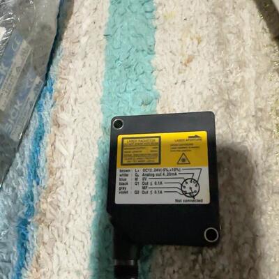 OD2-P85W20I0 激光位移测量传感器 工业自动化配件议价维修