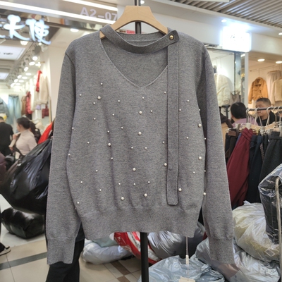 65192早春新款女V领长袖针织衫毛衣套头打底衫珍珠吊带挂脖小众