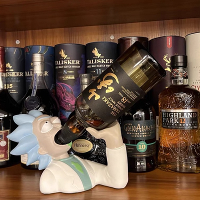 瑞克和莫蒂手办树脂酒架卡通柜台