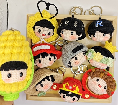 种地吧十个勤天周边 钩针挂件毛线钥匙扣成品形象人偶团子钩织