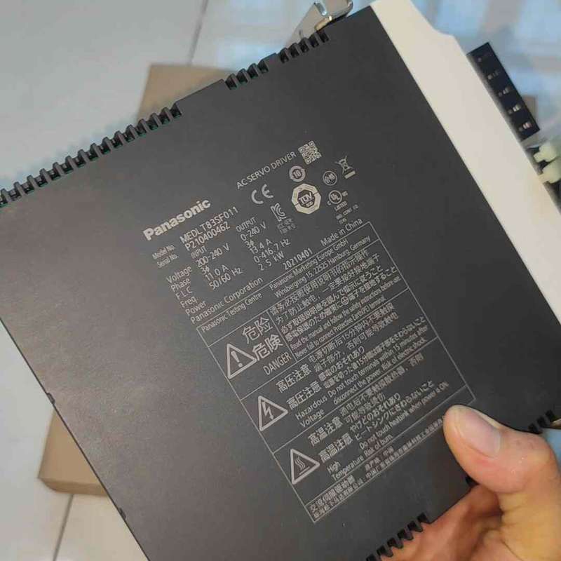议价数控系统定位控制用松下全新MEDLT83SF011伺服驱动器