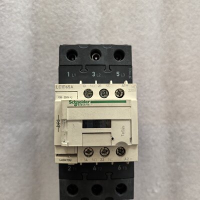 议价施耐德交流接触器LC1D65AMD，线圈电压DC220V，1