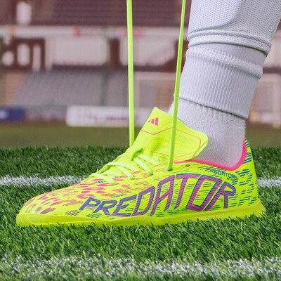 Adidas阿迪达斯运动休闲足球鞋