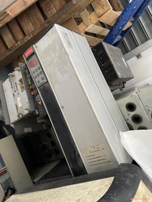 雷诺尔变频器RNB3022 测试好22KW380V便宜出骏营议价商品