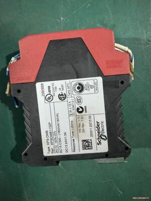 原装施耐德安全继电器 XPSDMB1132P拆机货，实物拍摄(议价商品）