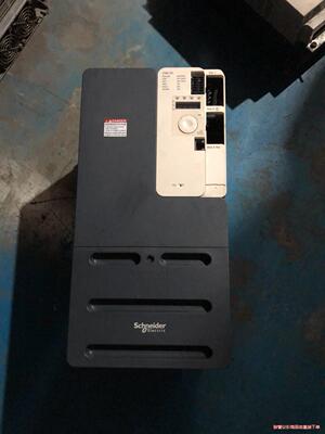 施耐德LXM32MC10N4便宜出LXM32M 变频器驱动器(议价商品）