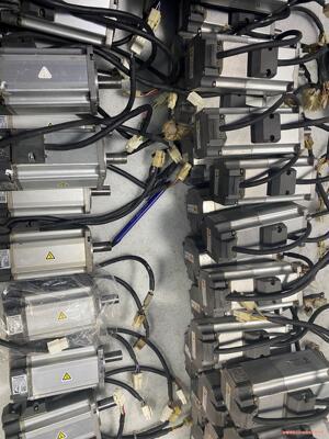 松下A5电机200W带刹车MHMD022G1V 功能包好，成议价商品