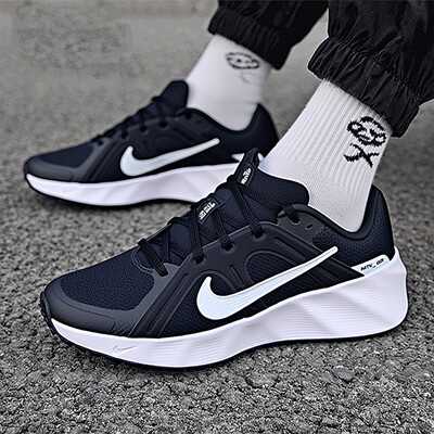 NIKE耐克男鞋运动鞋26新款春季运动鞋低帮跑鞋轻便透气HM9493-005
