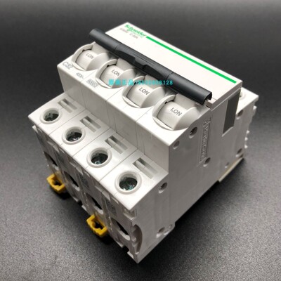 施耐德 A9F18406断路器IC65N 4P 6A C原装正品